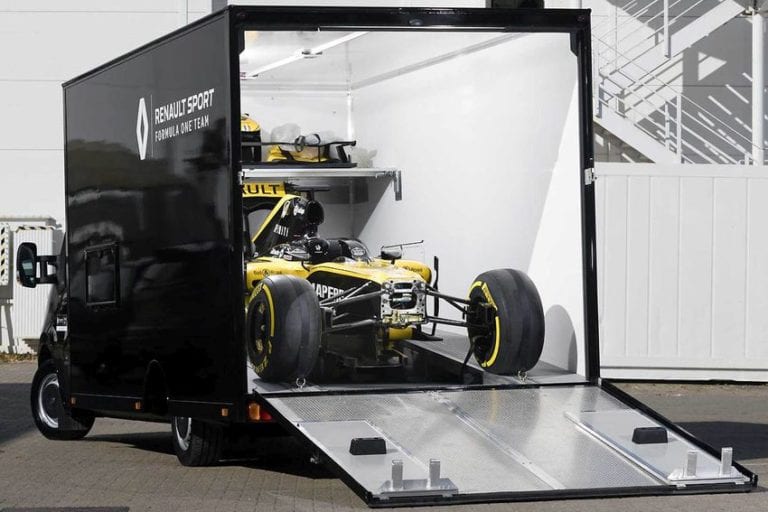 Transportation of Cars: How The Coolest F-1 Cars Are Transported
